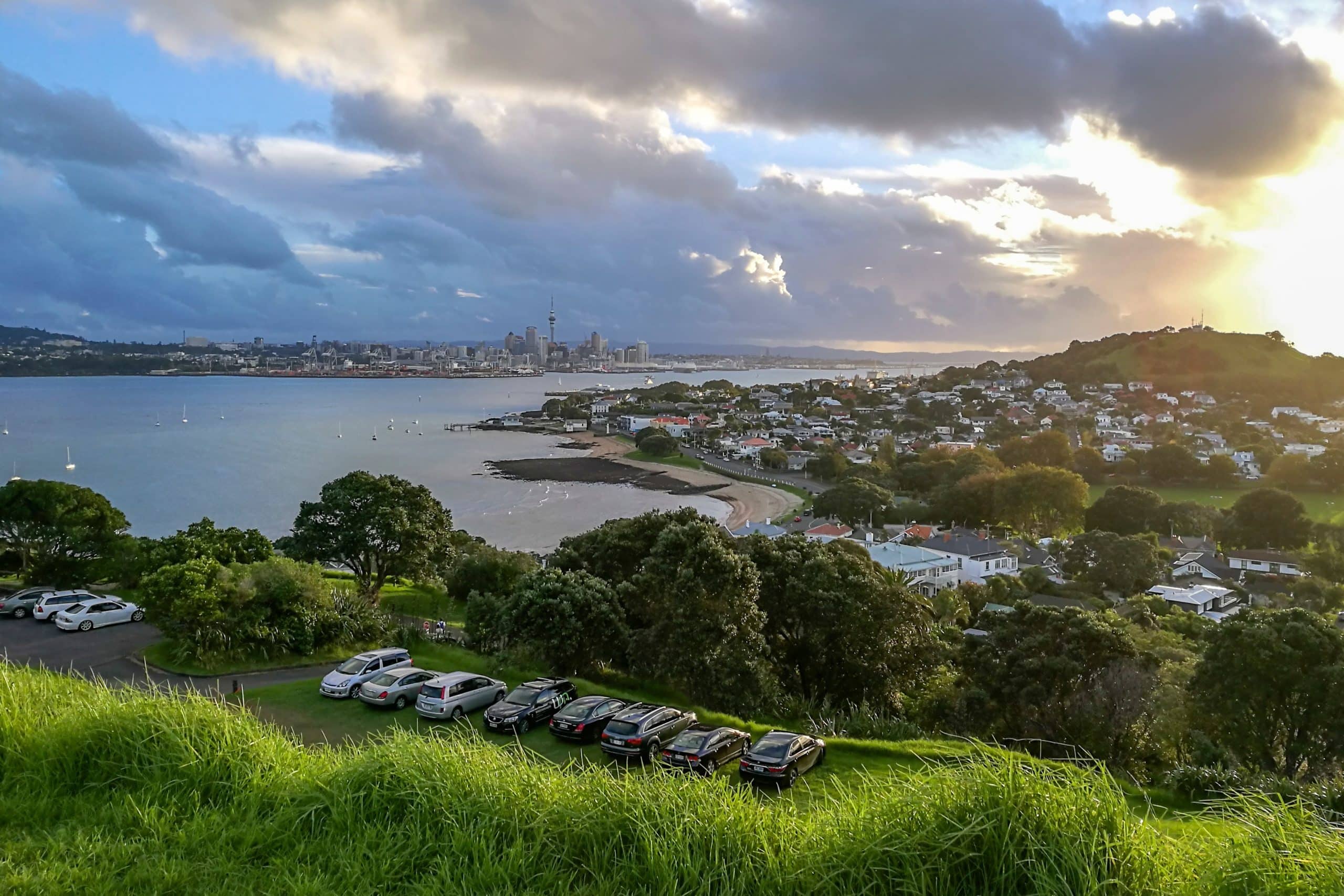 Where do Aucklanders park? - Valocity Global